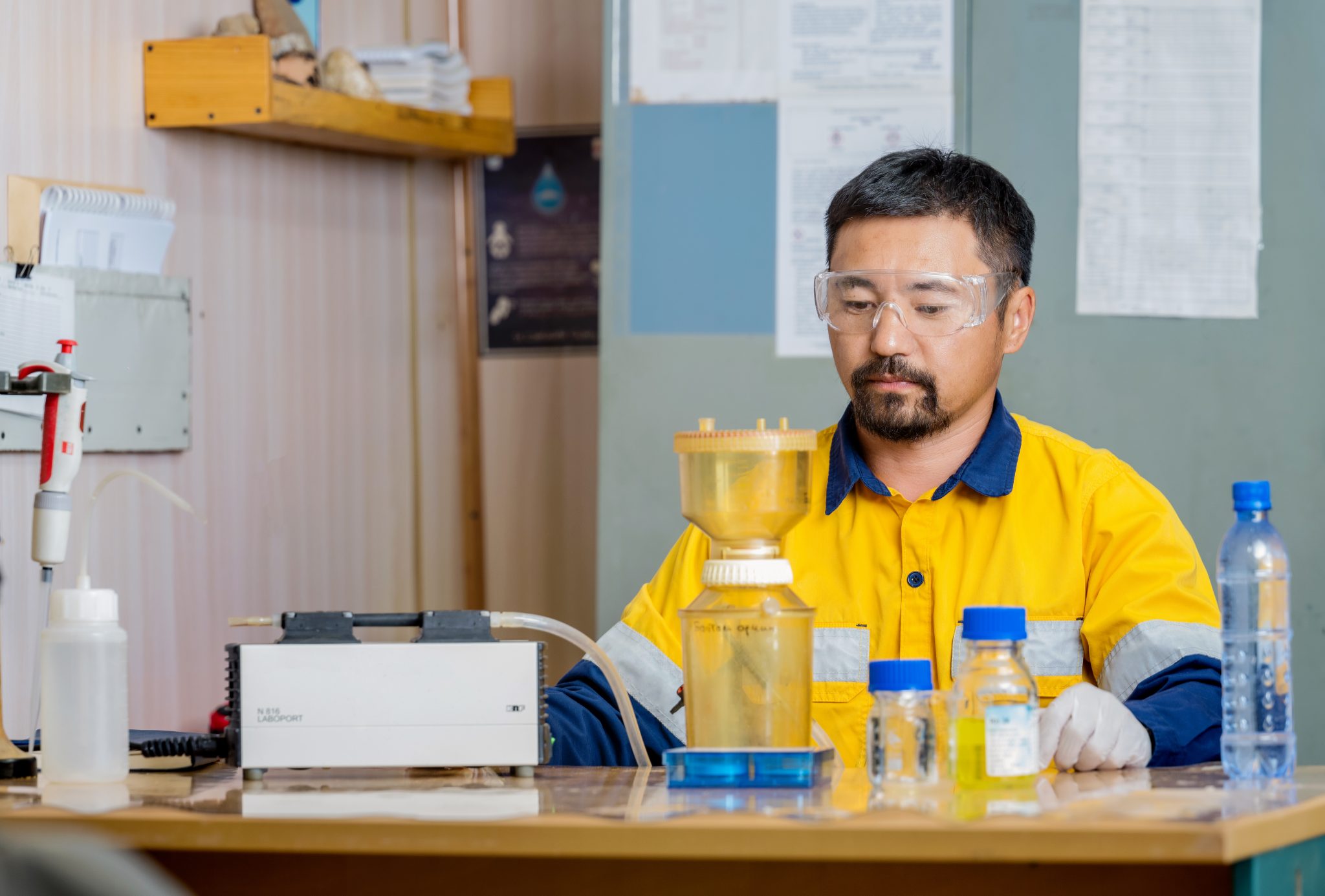 НҮҮР ХУУДАС - Badrakh Energy